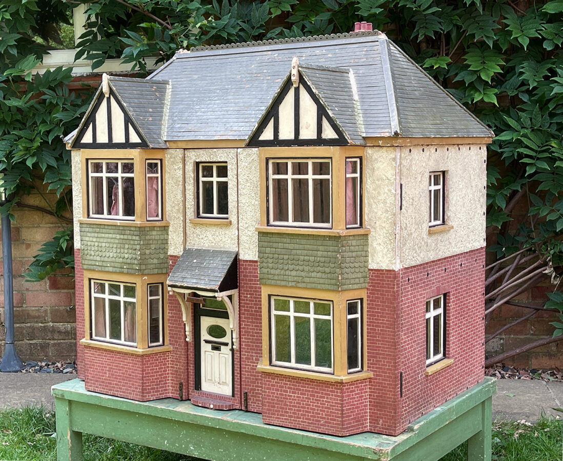 Large Antique Edwardian Dolls House c.1920 - Antiquedollshouse