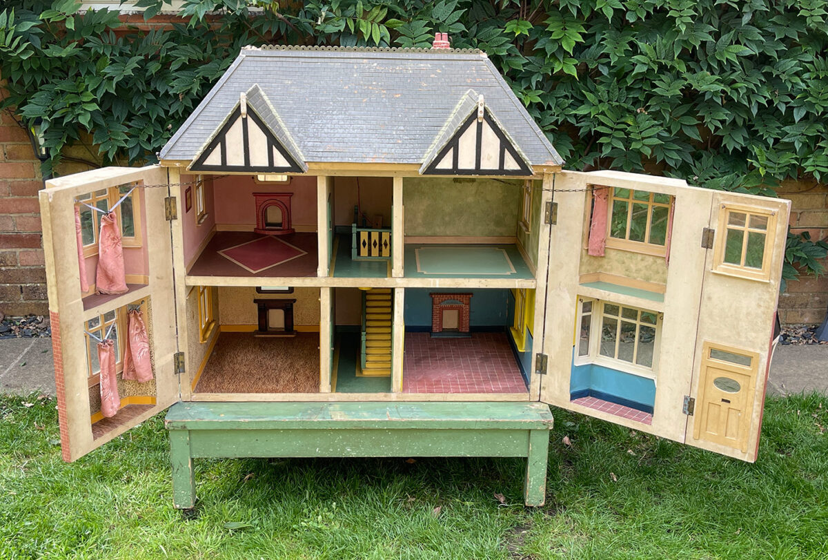 Large Antique Edwardian Dolls House c.1920 - Antiquedollshouse