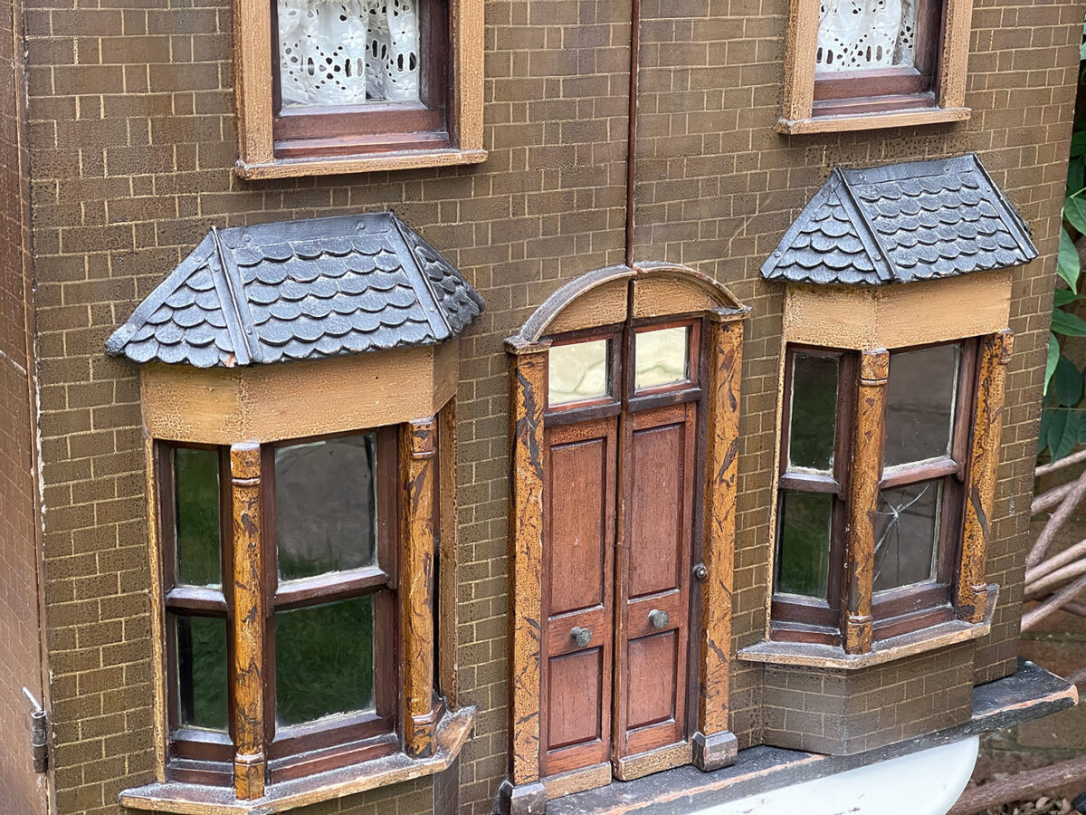 Antique Edwardian Dolls House c.1900 - Antiquedollshouse