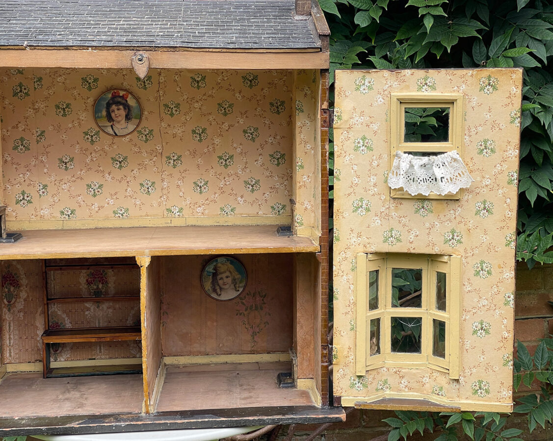 Antique Edwardian Dolls House c.1900 - Antiquedollshouse