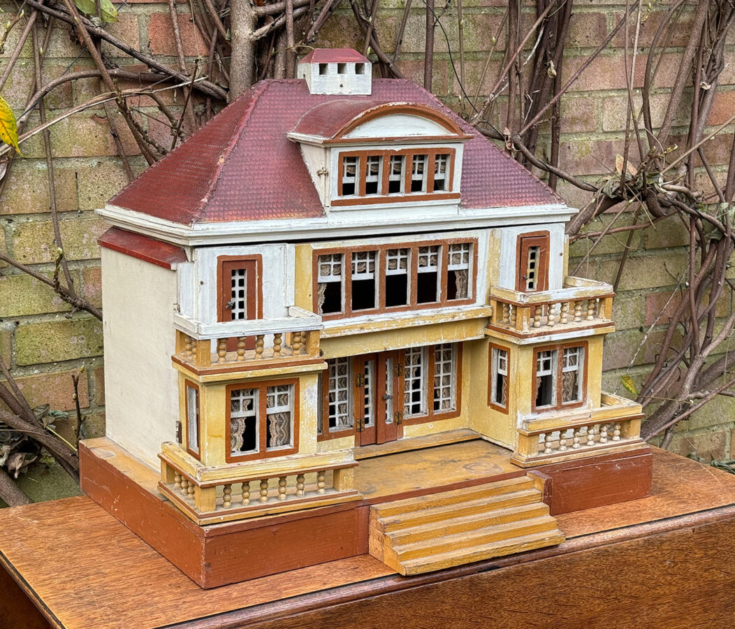 Antique German Moritz Gottschalk No. 6337 Red Roof Dolls House c.1928 ...