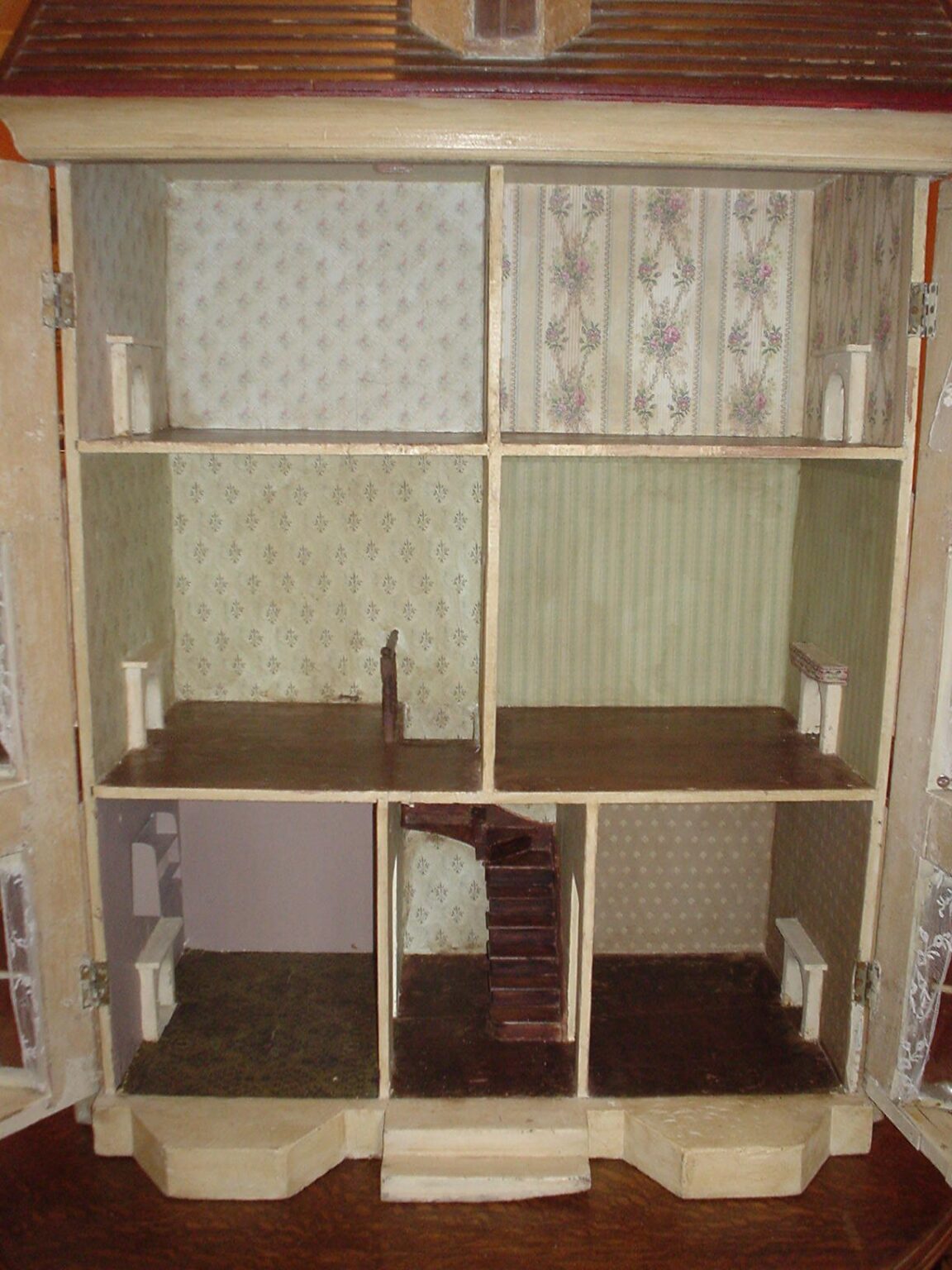 Extra Large Antique Victorian Dolls House c.1880 - Antiquedollshouse